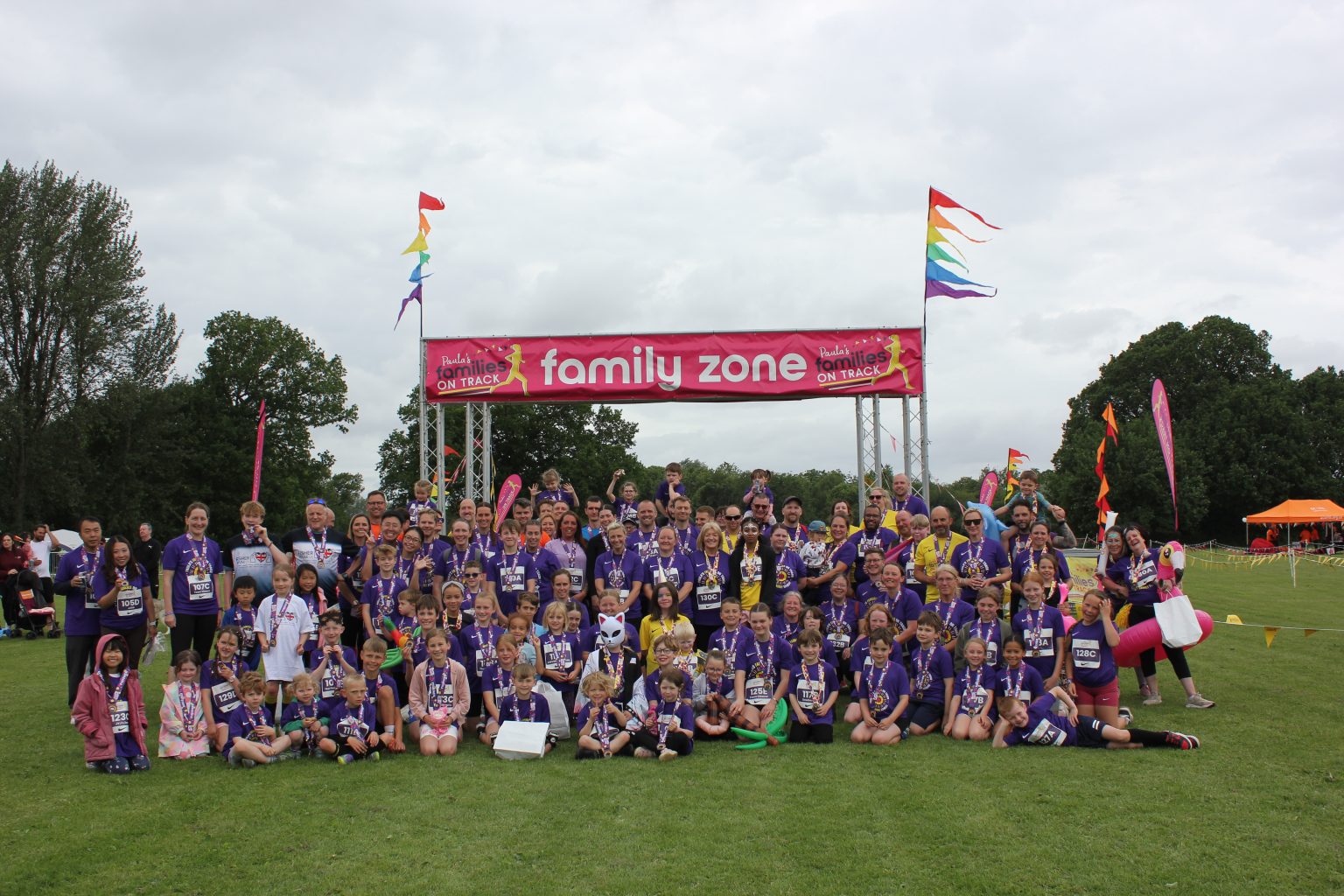 IN PICTURES - Hundreds turn out for this year's Wythall and Hollywood ...